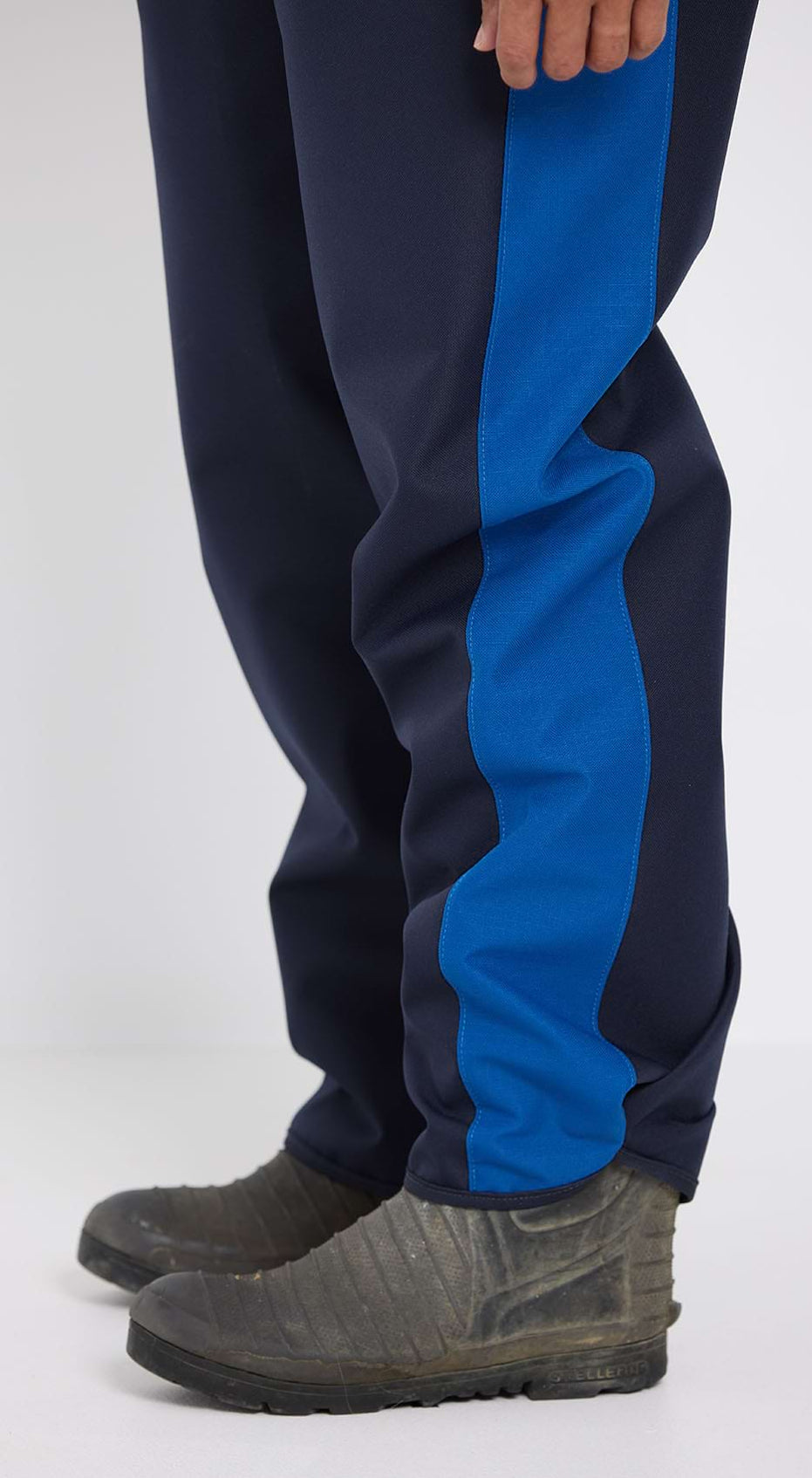 Kaiwaka Stormforce Bib Over Trousers Blue & Navy — Welland Valley Feeds Ltd
